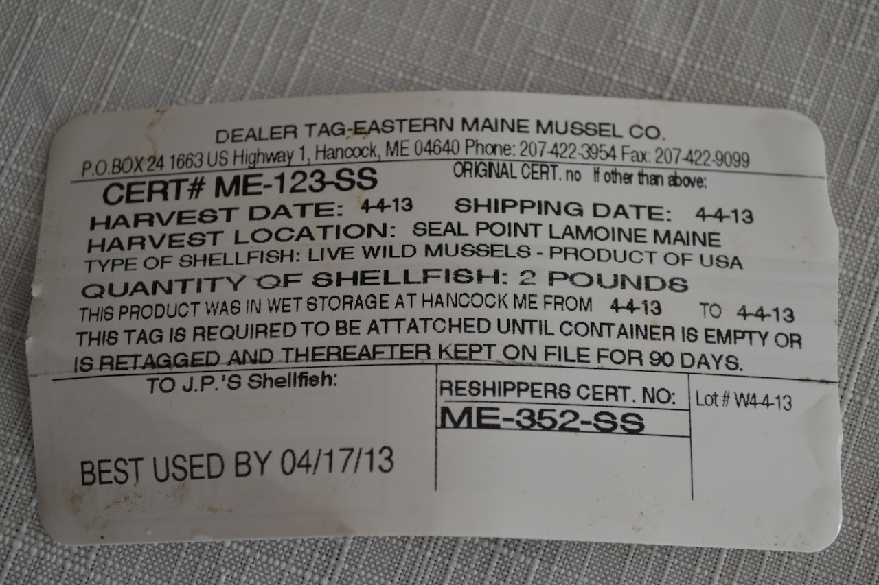 Mussels with White Wine, Shallots and Tomatoes – Minced